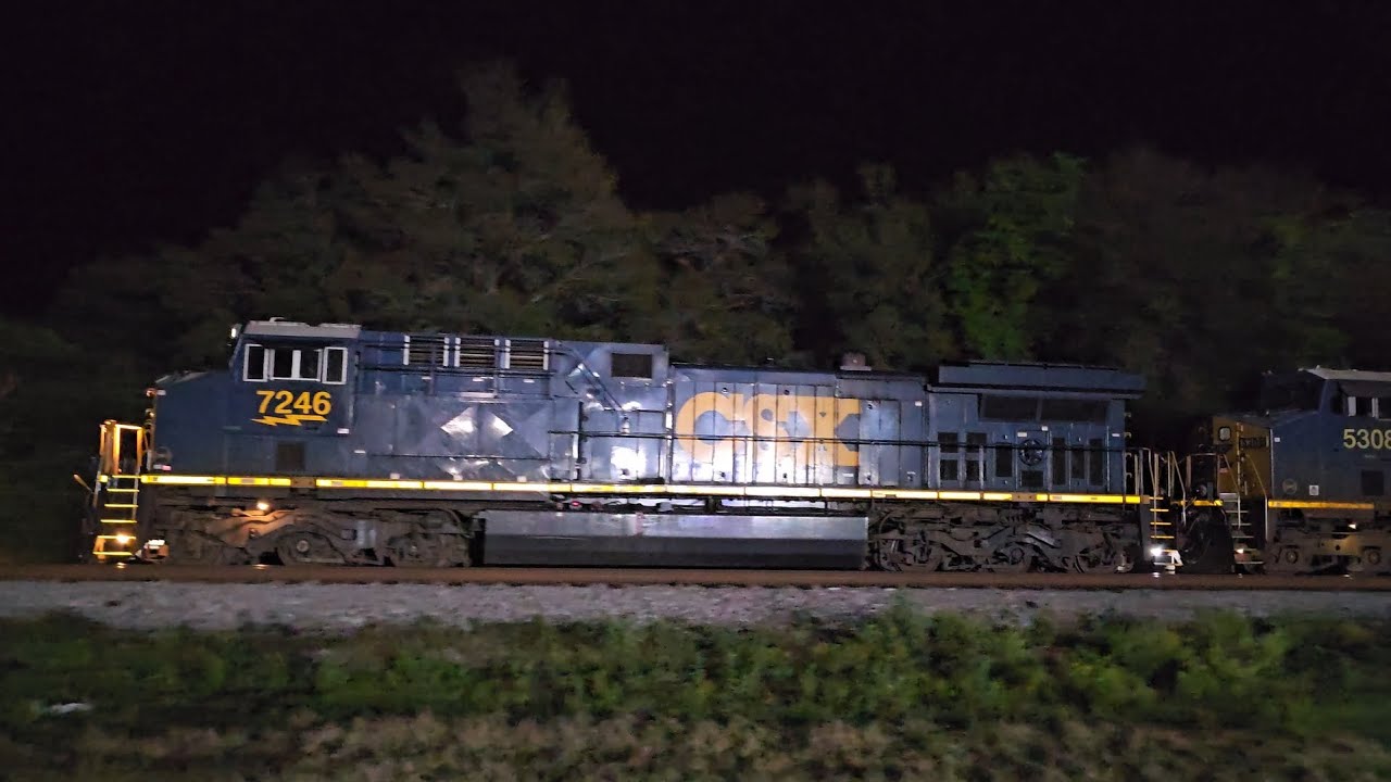 "Nighttime Railfanning! CSX I178, L743, & M442 Horn Show 🚂🌙 (2/24/25) - YouTube