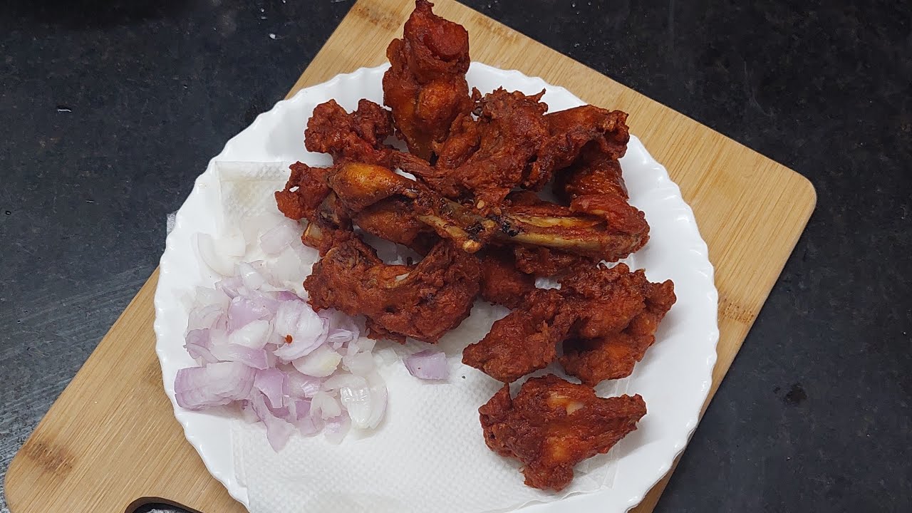 chicken pakodi ఈసారి చికెన్ పకోడీ ఇలా చేసి చూడండి ఒక్కటి కూడా వదలరు 👌 ...