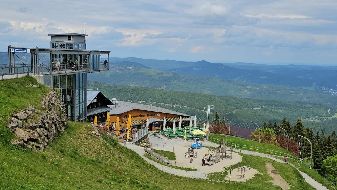 Eisensteiner Hütte und Arberschutzhaus auf dem Großen Arber Berg im ...