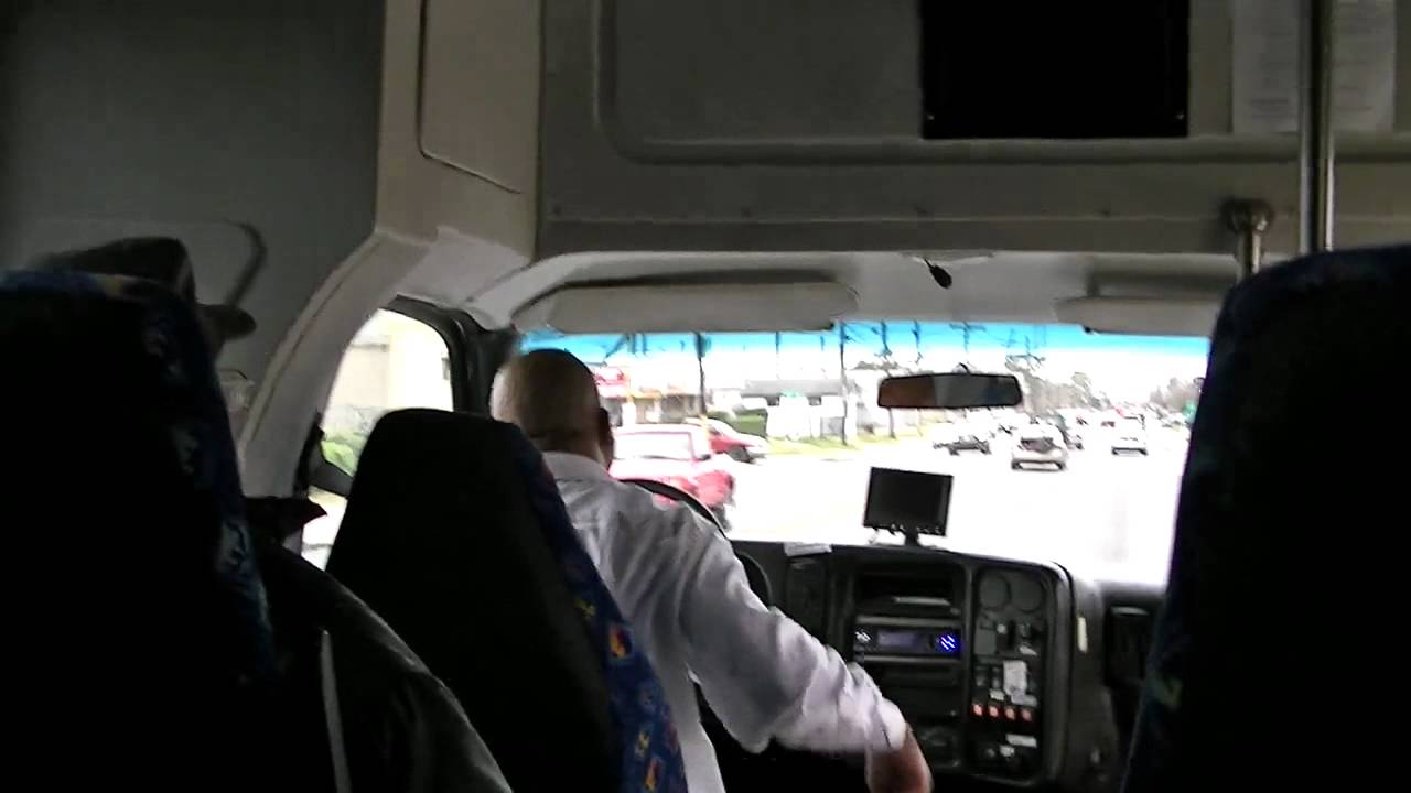 New Orleans tour bus driver - YouTube