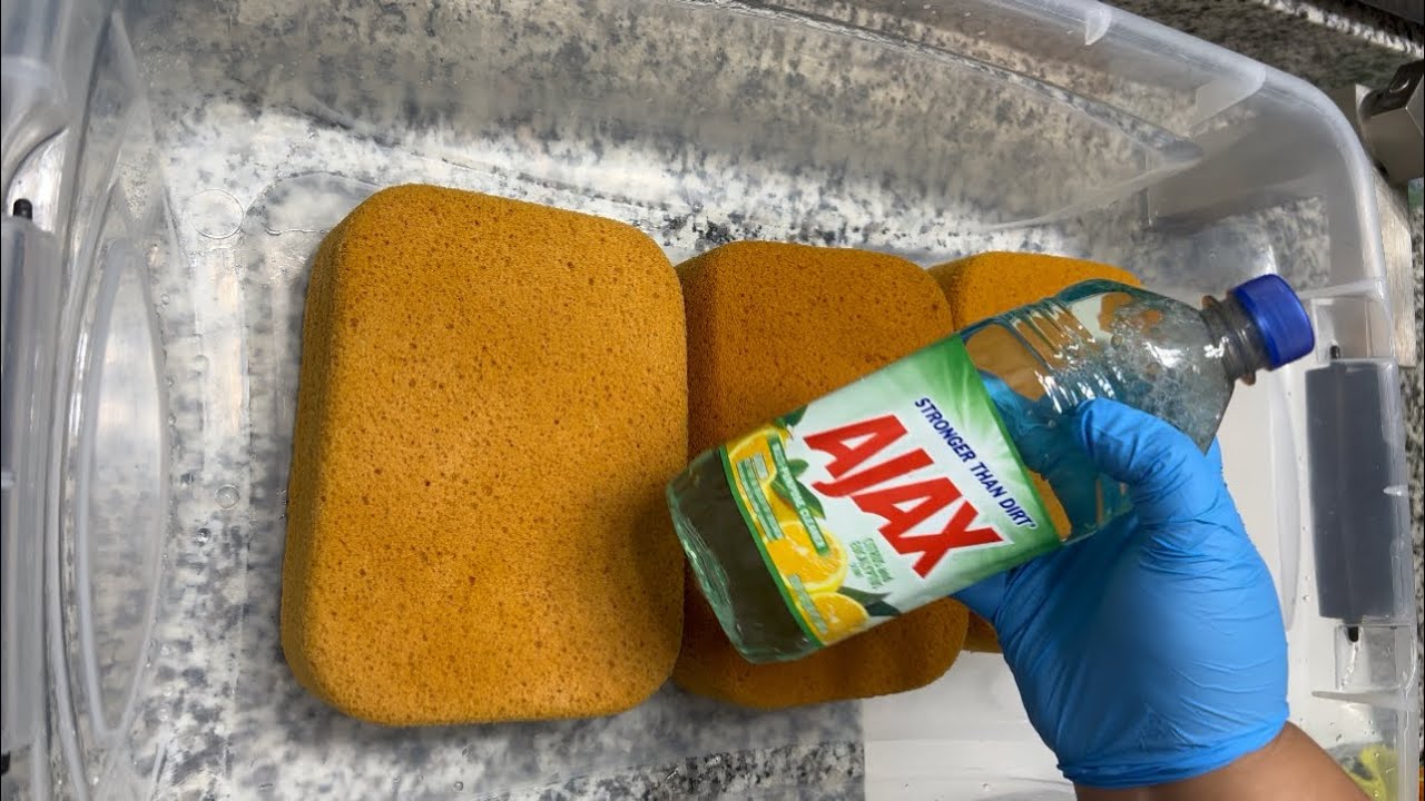 SUDSY SPONGE SQUEEZE + BAKING SODA 🤩 - YouTube