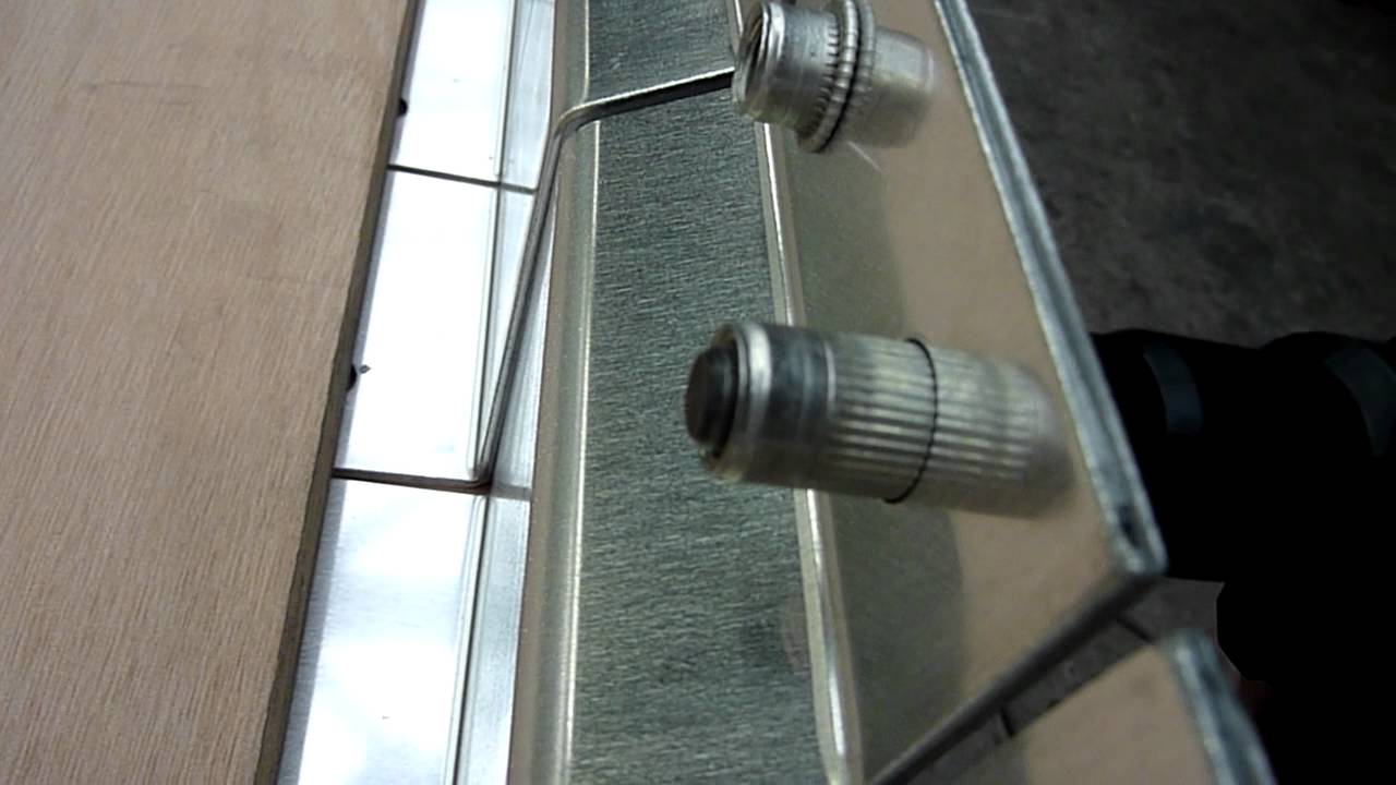 Blind Nut Riveter POP PNT800L-PC in action with M10 - YouTube