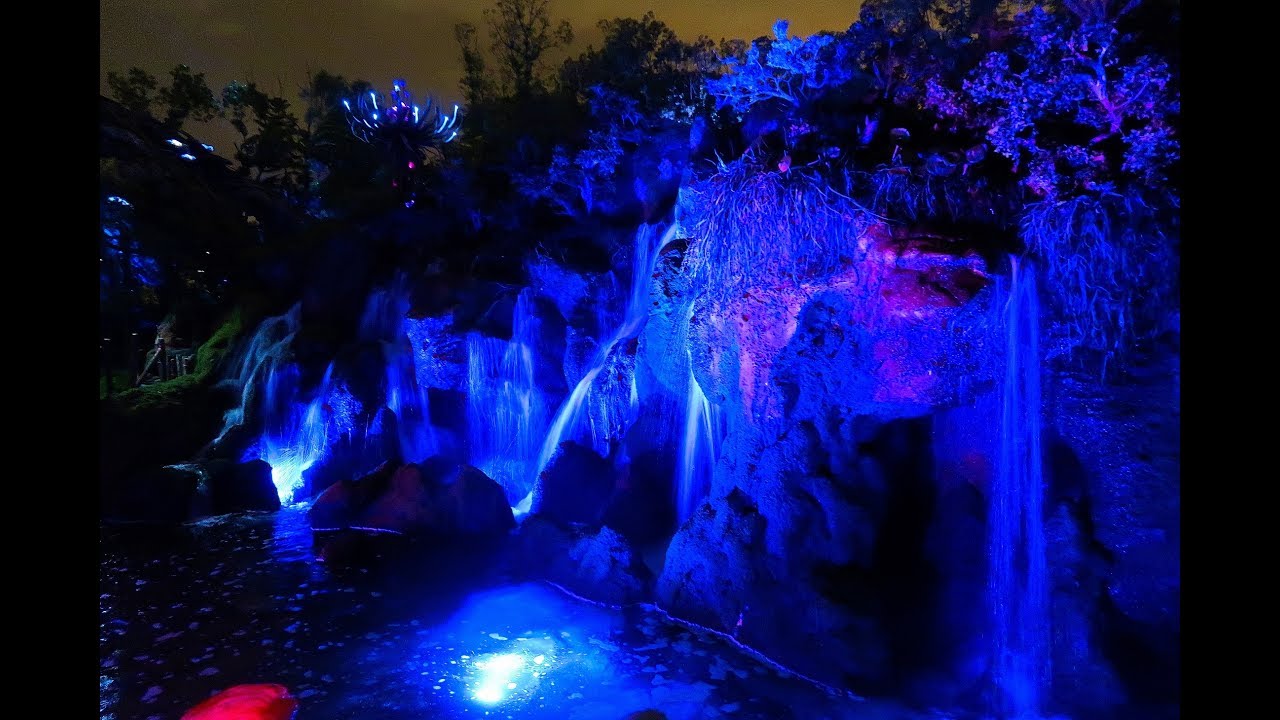 Disney's Pandora at night and Banshee meet and greets! - YouTube