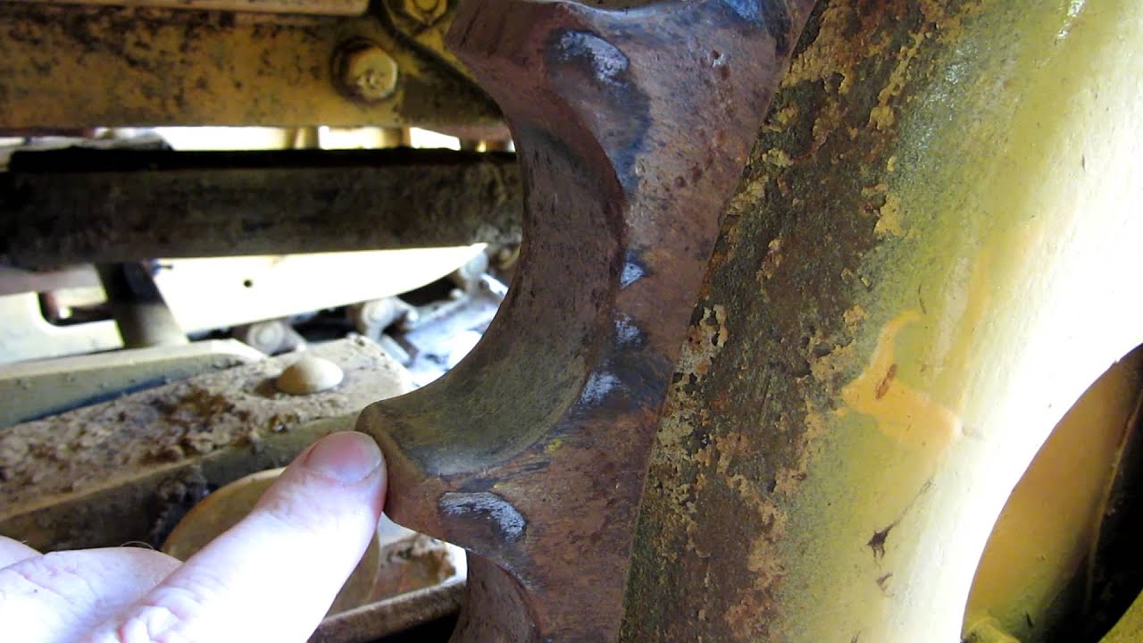 1951 Oliver OC3 Cletrac Dozer part 2 - YouTube