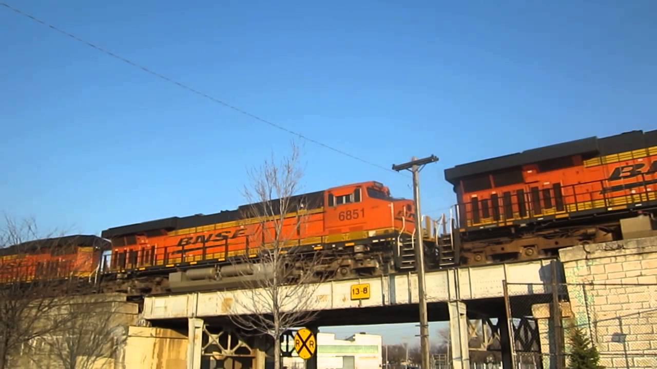 BNSF 7438 West Joliet, IL 11/30/12 - YouTube