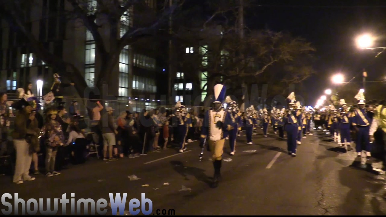 Carroll High Marching Band - 2017 Mardi Gras Parade - YouTube