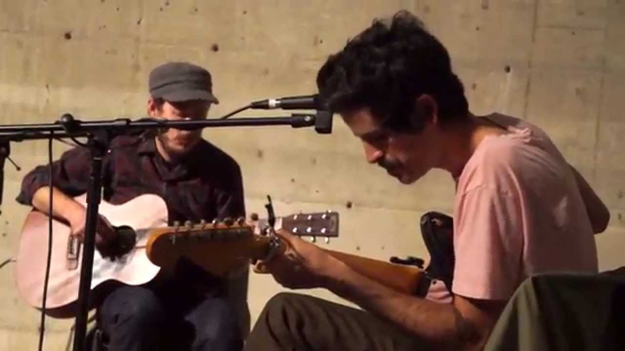 Devendra Banhart and Andy Cabic perform "Early Morning Rain" - YouTube