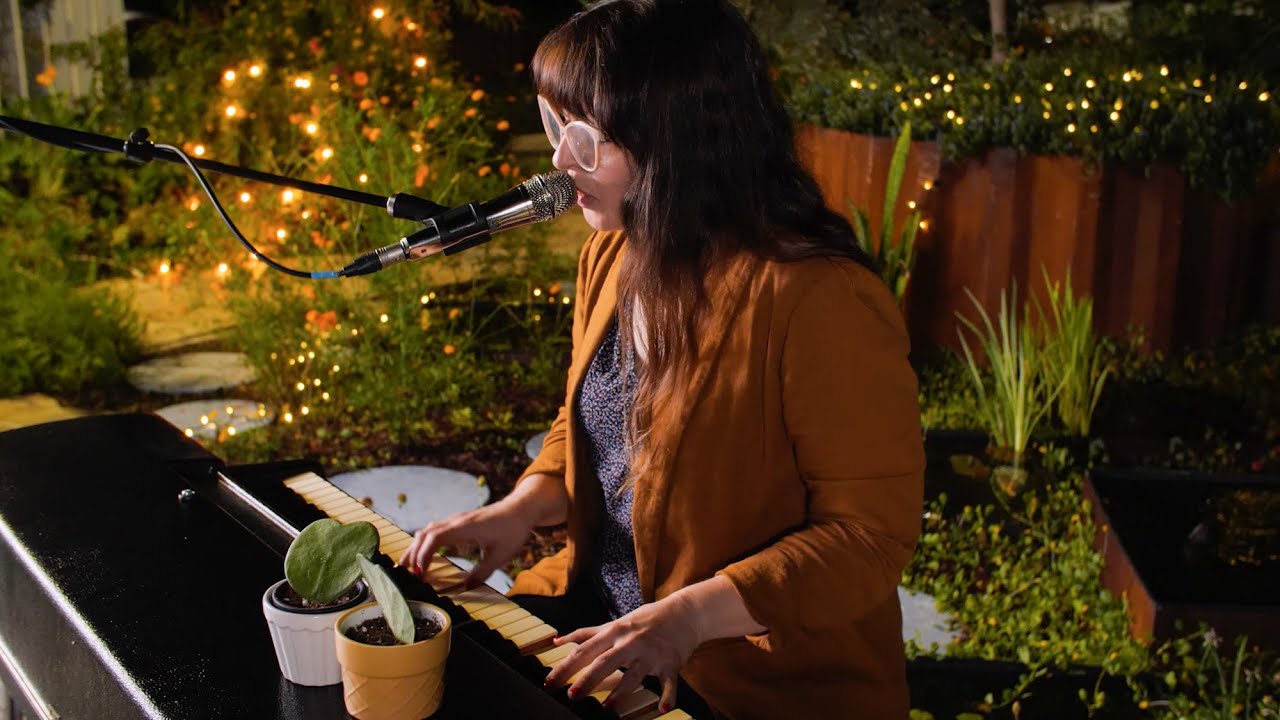 Tierney Tough - Apartment 54 - Pulp Garden Sessions - YouTube