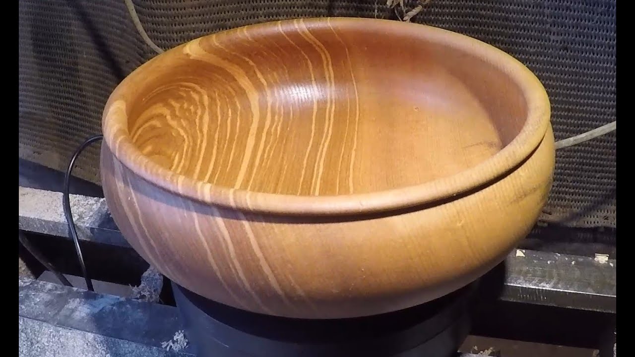 Woodturning - Let's make a Viking bowl including a (near) catastrophic ...