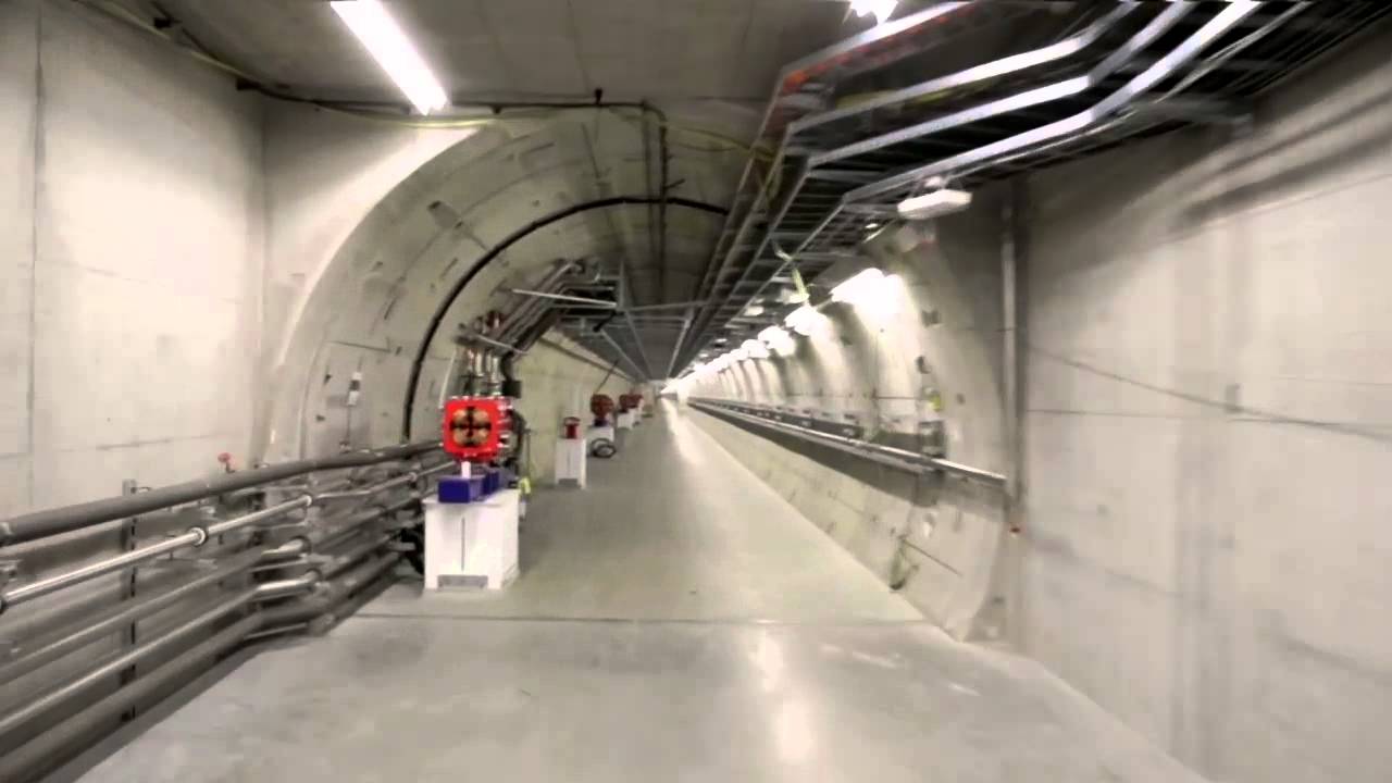 Tunnelflug / Tunnel flight October 2015 - YouTube