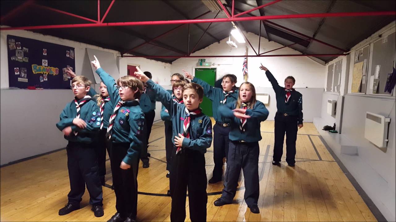 Swindon Gangshow @ 1st Toothill Scouts - YouTube