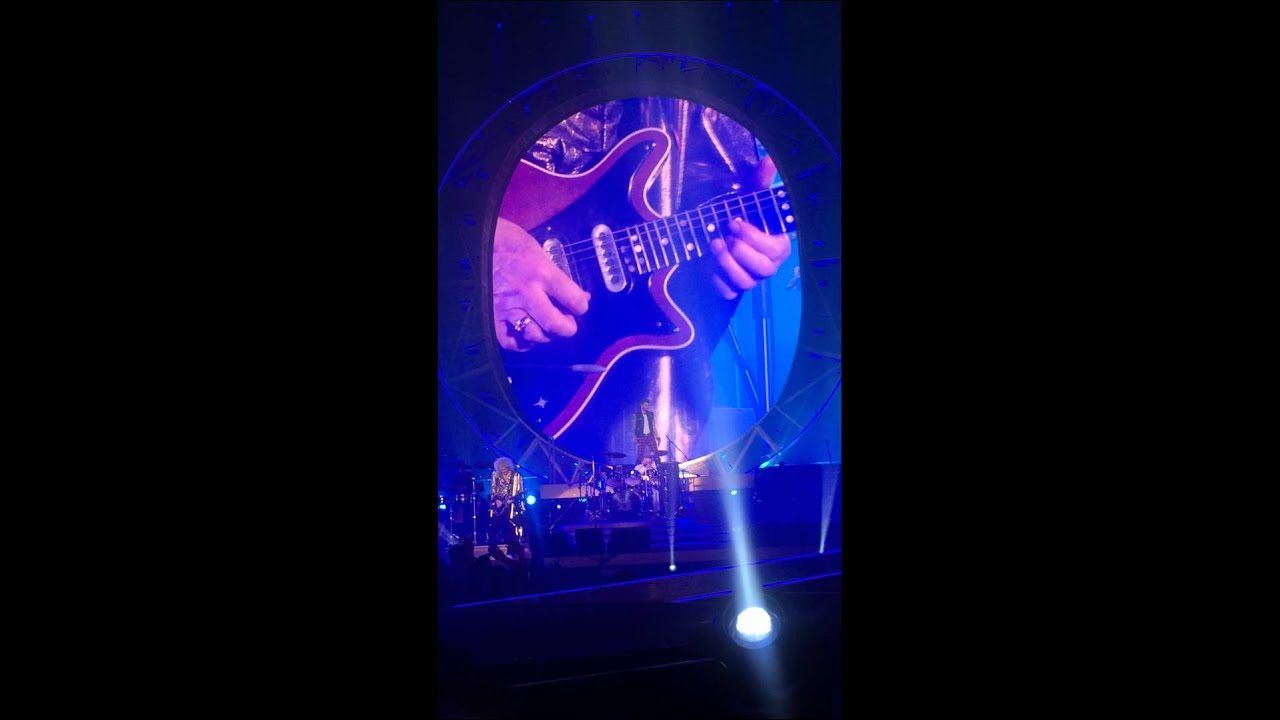 Queen & Adam Lambert Ending of Bohemian Rhapsody - YouTube