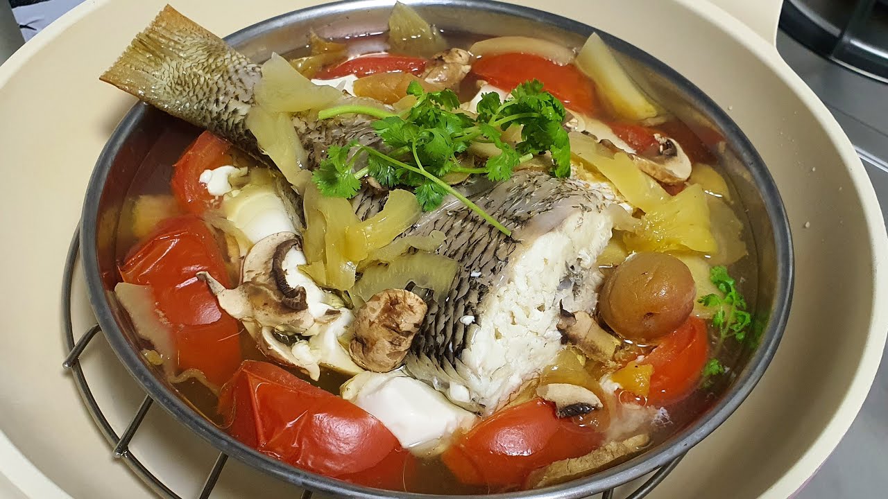 Teochew Style Golden Snapper (Ang Chor) | 潮州蒸 紅鰽鱼 - YouTube