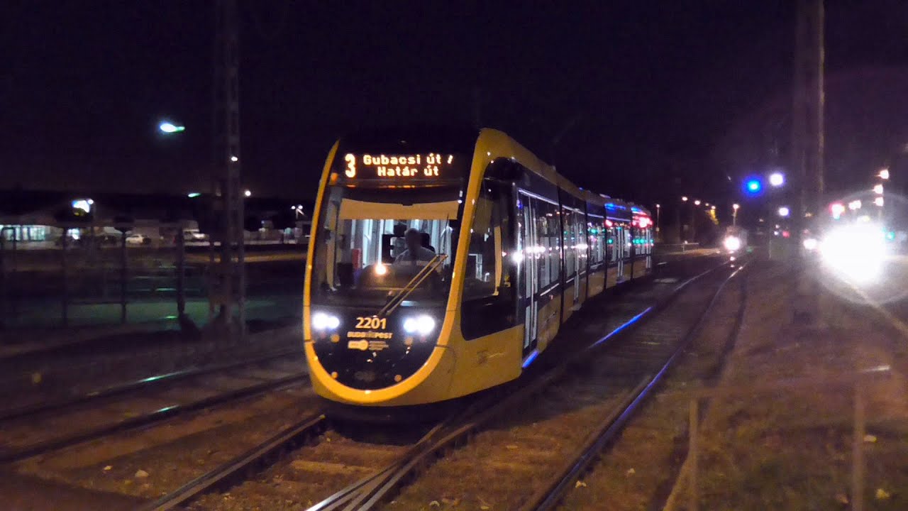 A budapesti CAF villamosok első estéje / The first day of the Budapest ...