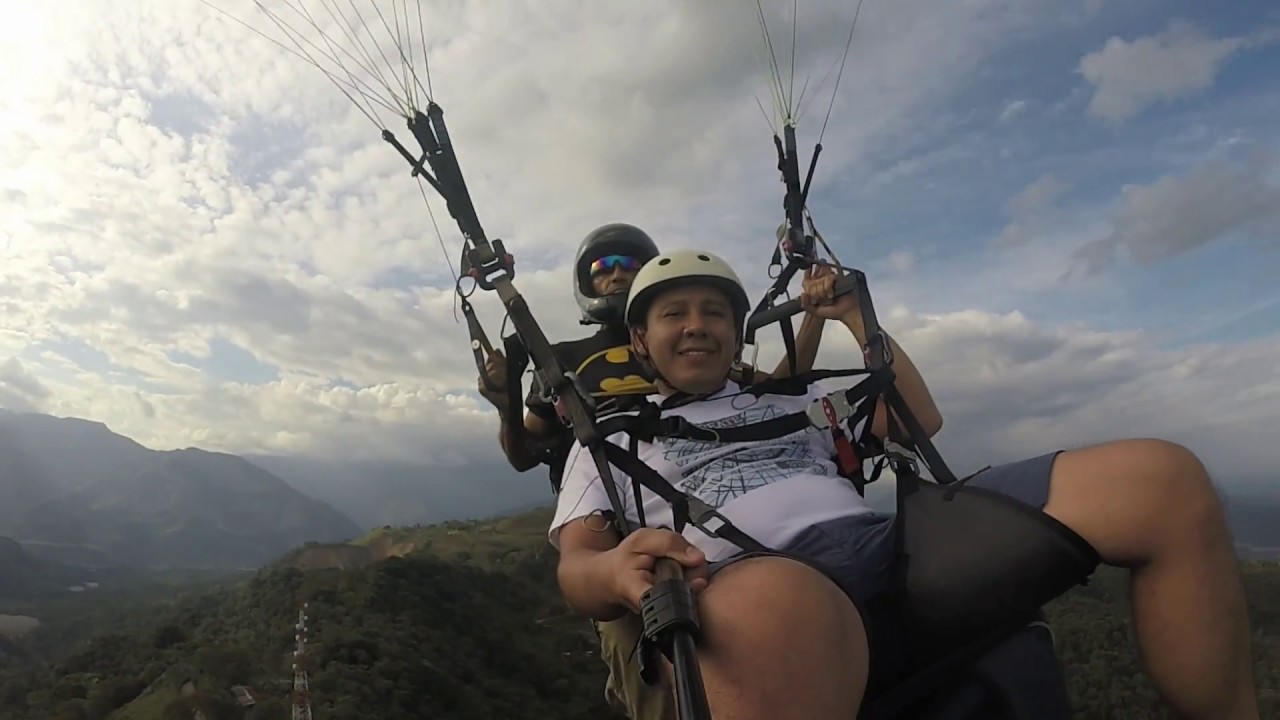 JAIRO VELASCO EN PARAPENTE VILLAVICENCIO - YouTube