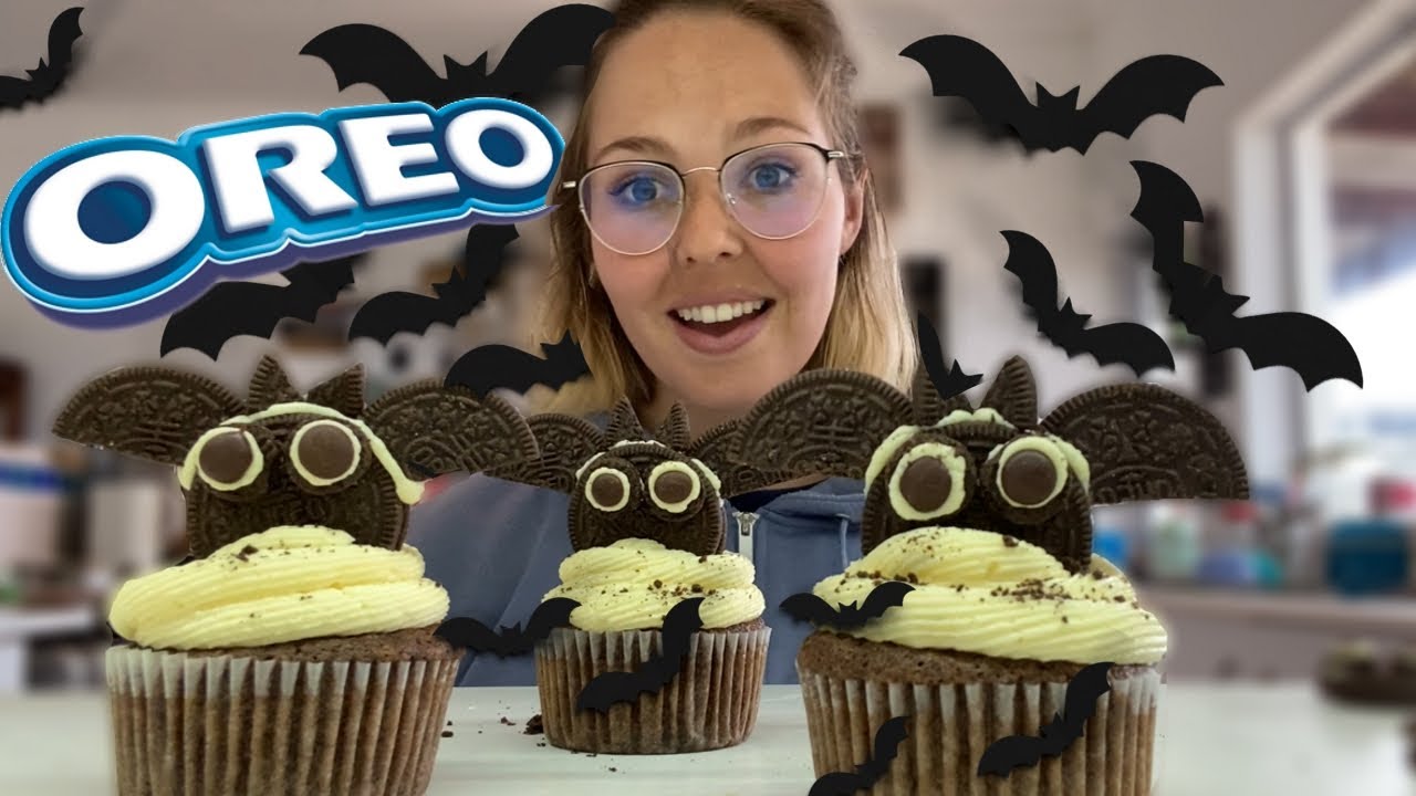 Oreo Bat Cupcakes!! - YouTube