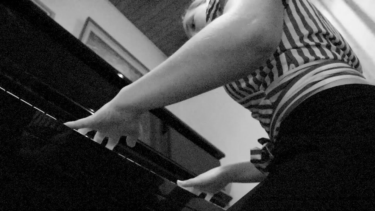 Piano in reverse - YouTube