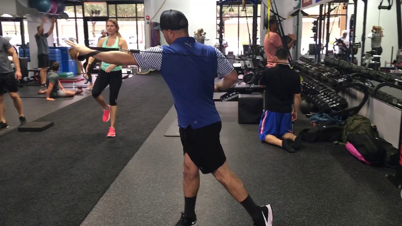 Single Arm Press with Rotation - YouTube