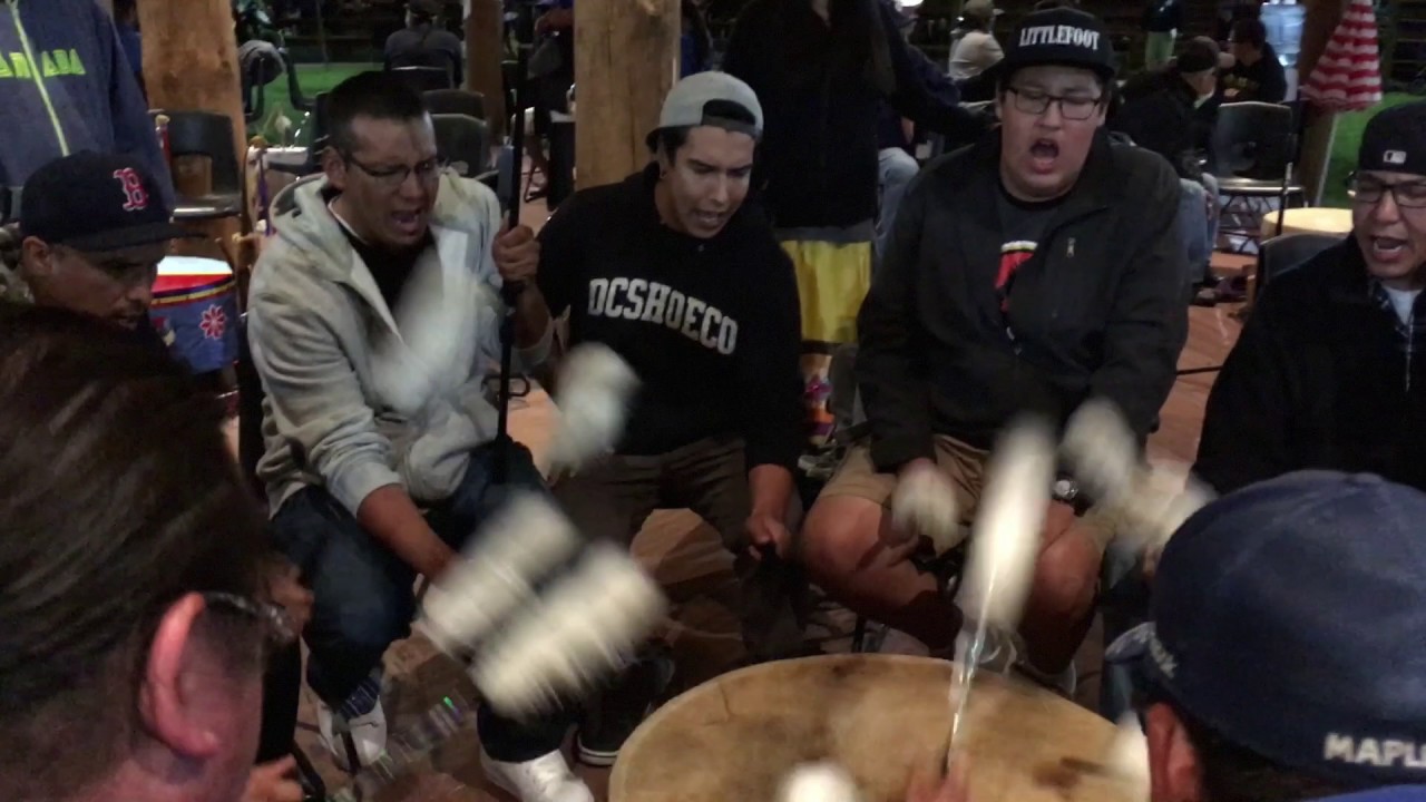 Red Rock - Chicken Dance Song - YouTube