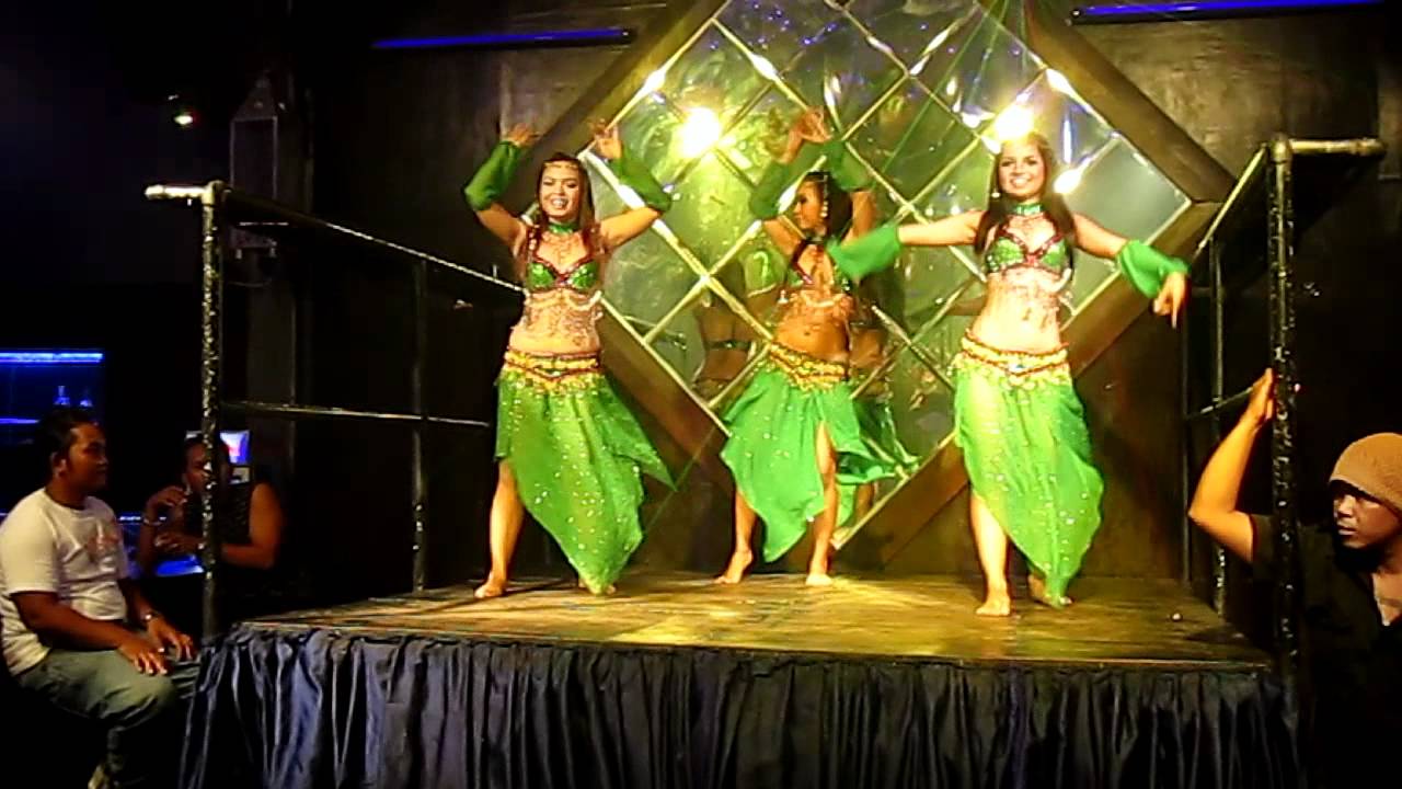 Arabic dance in bali, Indonesia - YouTube