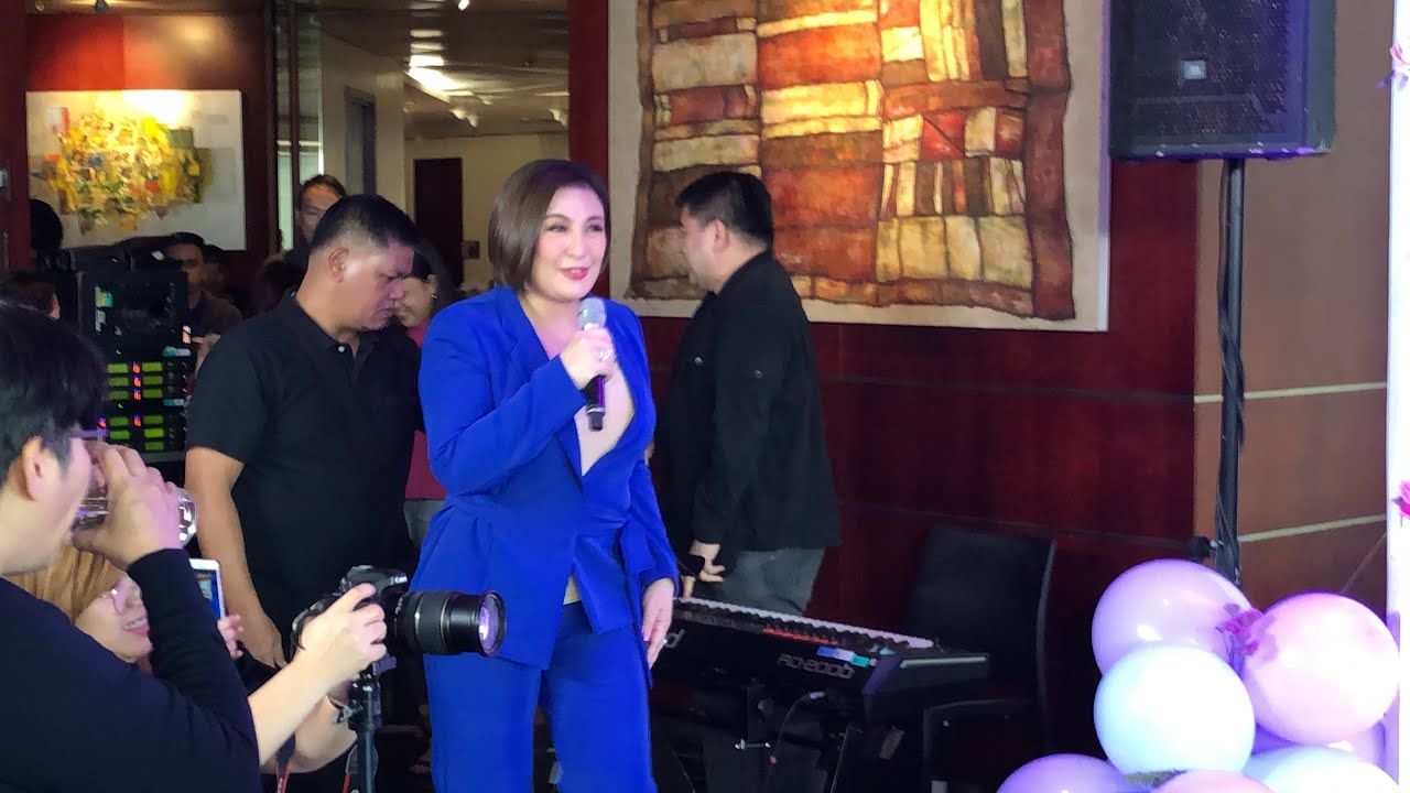 MEGASTAR Sharon Cuneta WELCOMING sa ABSCBN Contract Signing - YouTube
