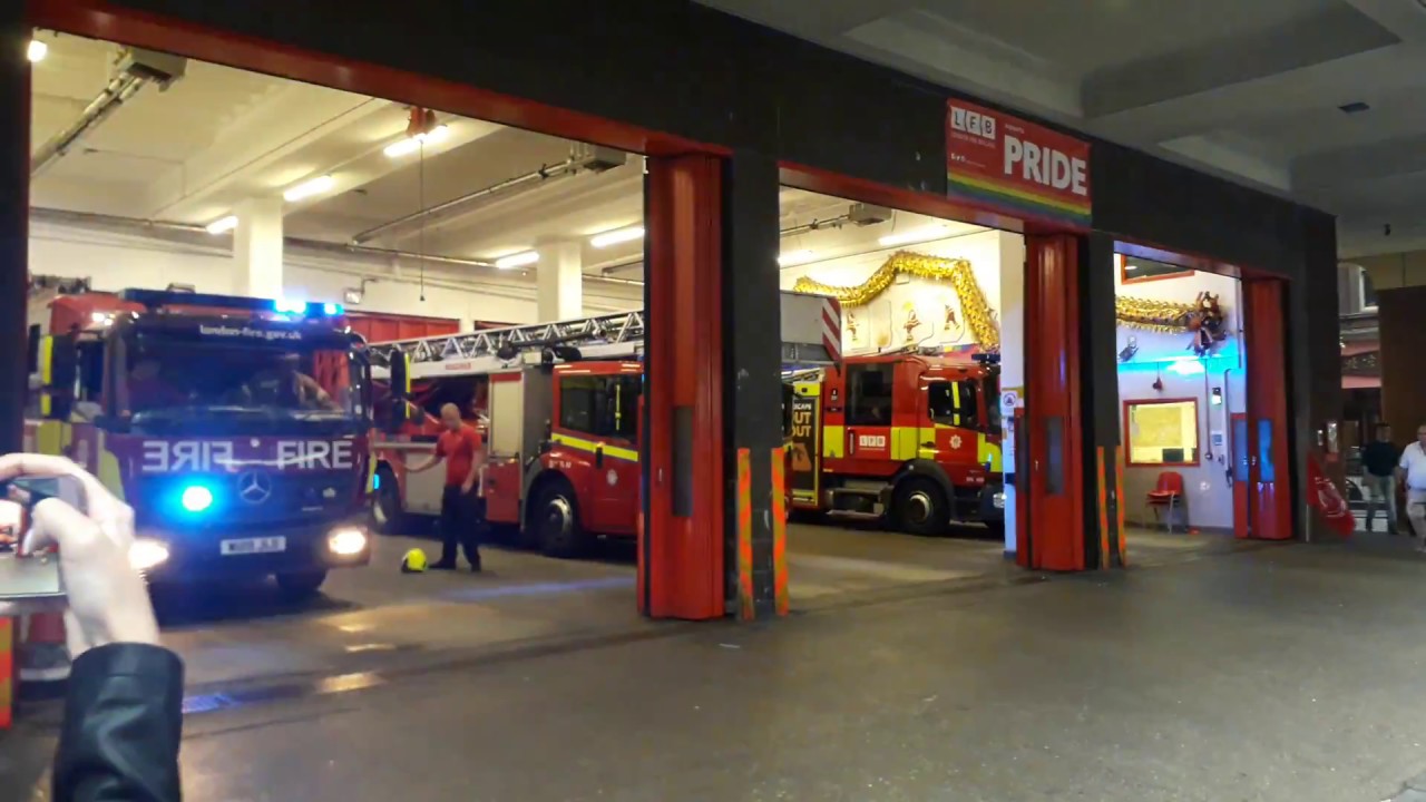 Soho Fire Station - 2 Pump Turnout - YouTube