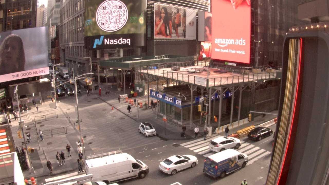 A window on Times Square, New York City. - YouTube
