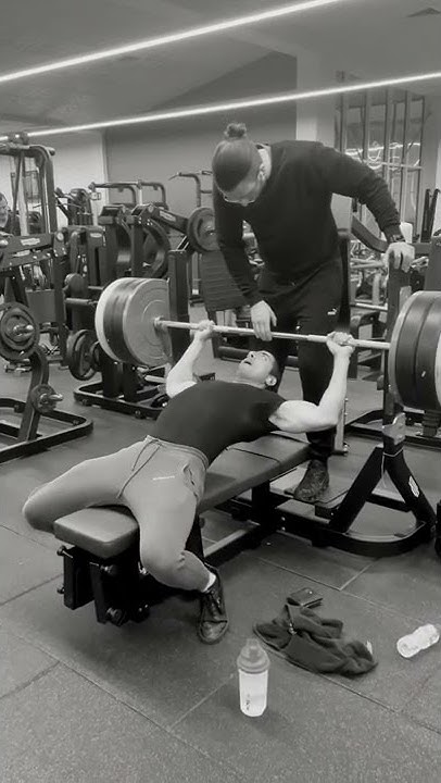 Bench press 140kg @80kg body weight - YouTube