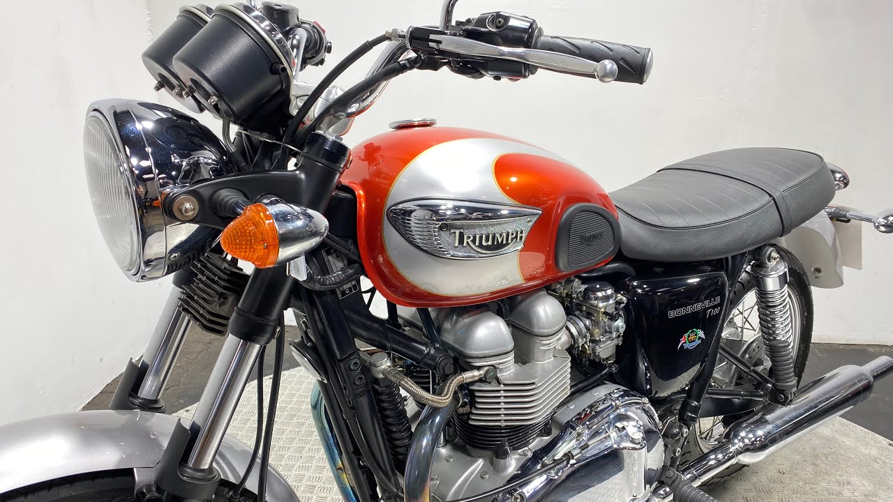 TRIUMPH BONNEVILLE T100 2003 4K WALK AROUND / RUNNING VIDEO - YouTube