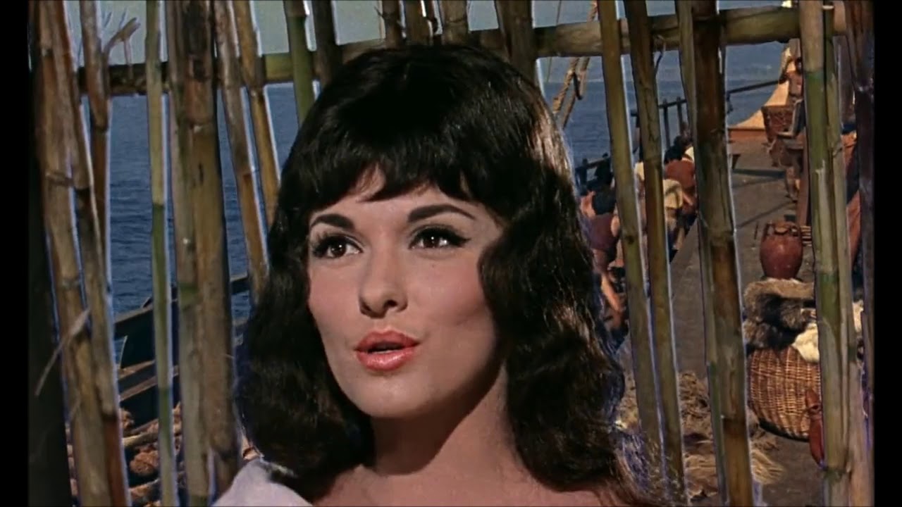 Jason meets Medea - "Jason and the Argonauts" - YouTube