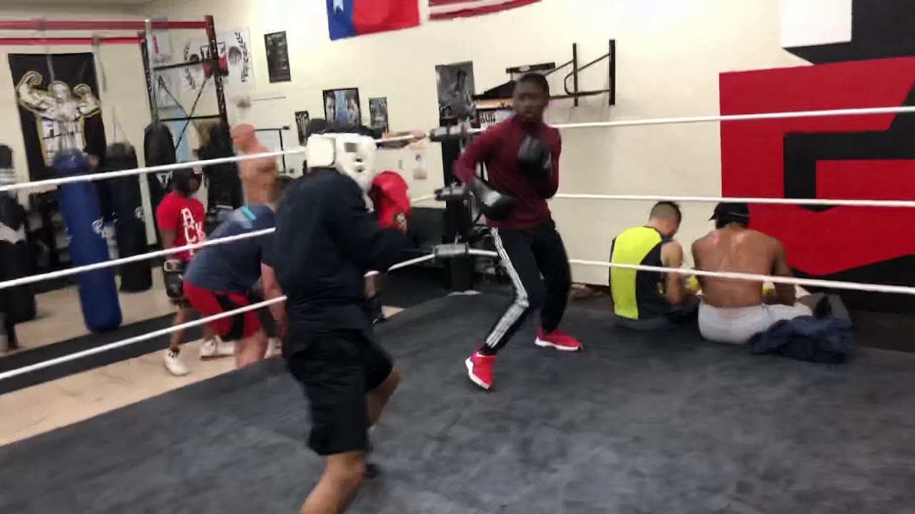 Spar session 11/7/19 (the gym) - YouTube