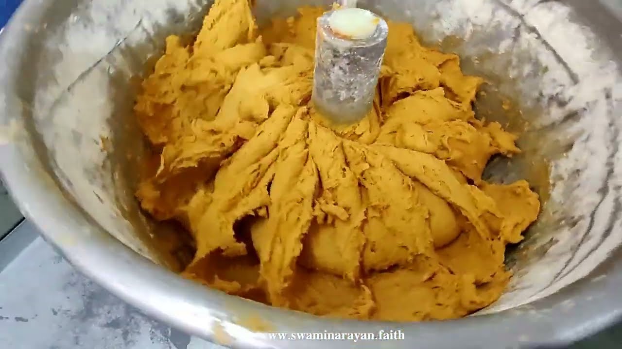 Lakadiya & Champakali Gathiya - YouTube