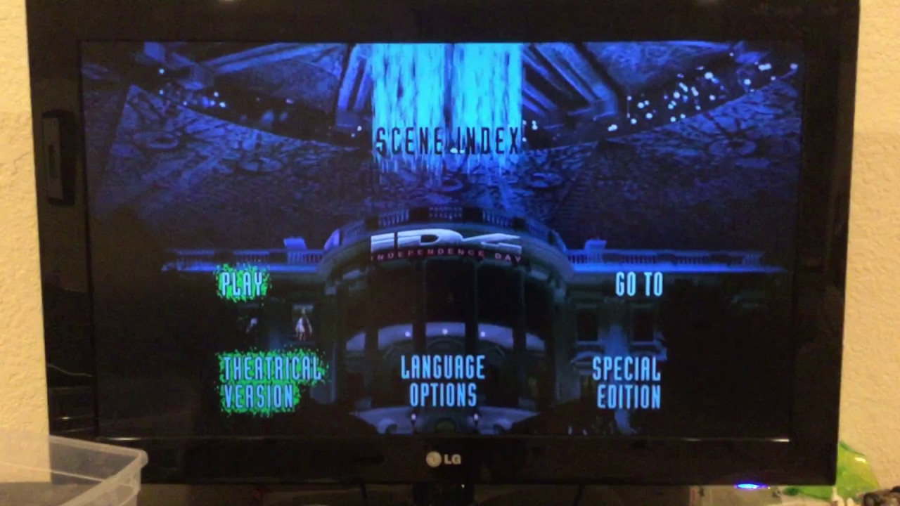Opening to Independence Day 2000 DVD (filmed last night) - YouTube