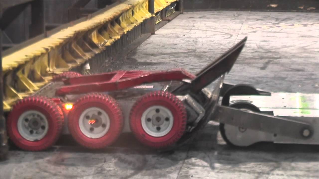 ComBots Cup V - Ep 17 Sewer Snake vs Breaker Box - YouTube