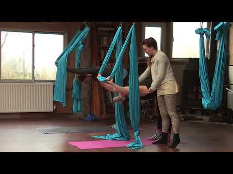 Nay's Yoga Aerial Yoga