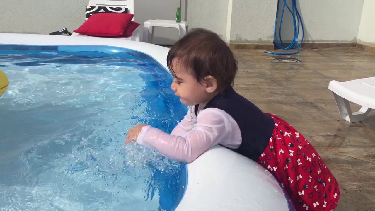 havuz keyfi, eğlenceli çocuk videoları, terasta havuz - YouTube