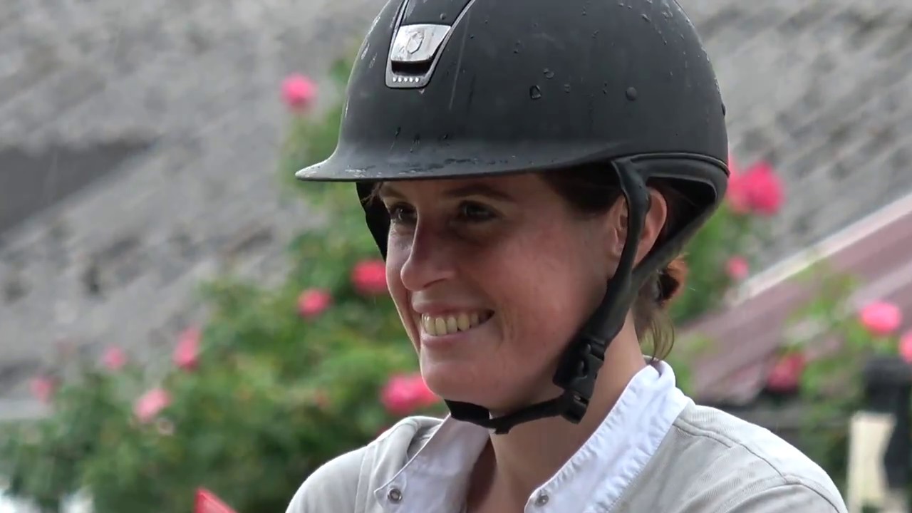 Anne Peifer M - Springprüfung - YouTube