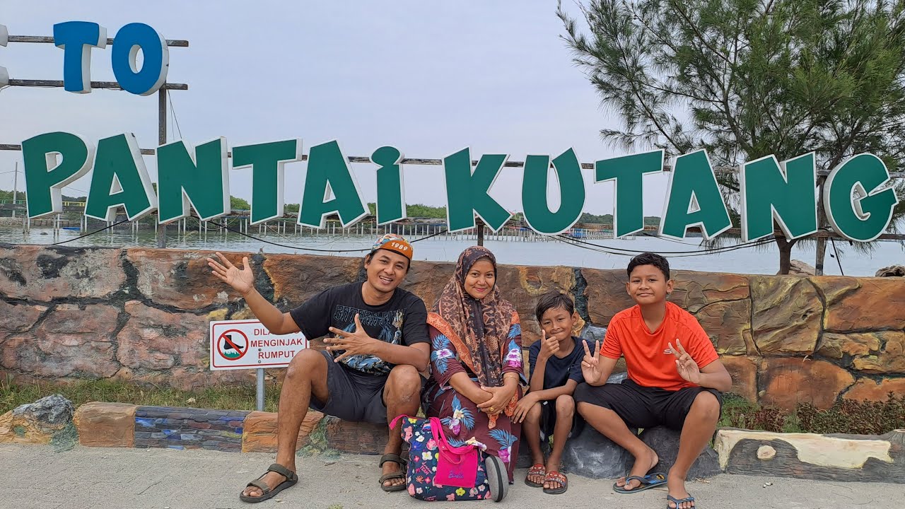 Nyebur Lagi Di Pantai Sampai Menggigil Kedinginan - YouTube