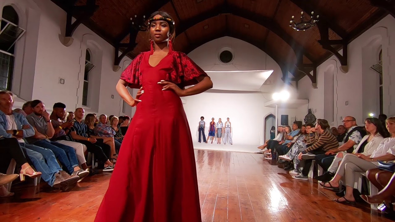 DESIGN ACADEMY OF FASHION / 2018 GRADUATE SHOW - YouTube