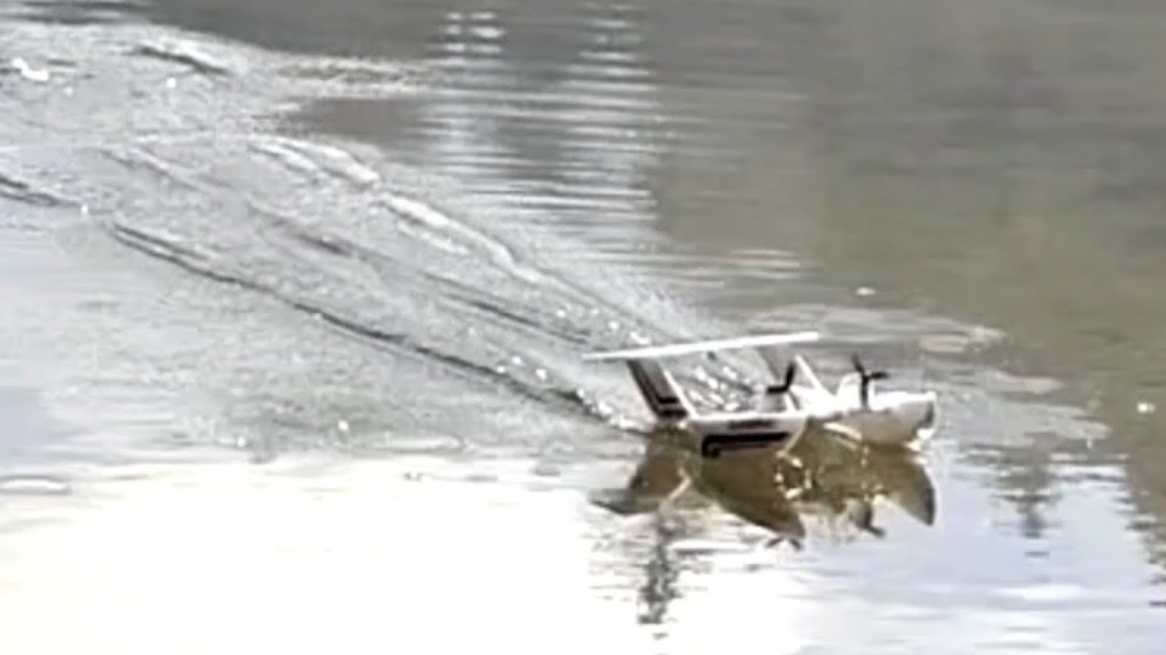 DeeRC Z62 Amphibious RC Float Plane Unboxing and Maiden Flights - YouTube