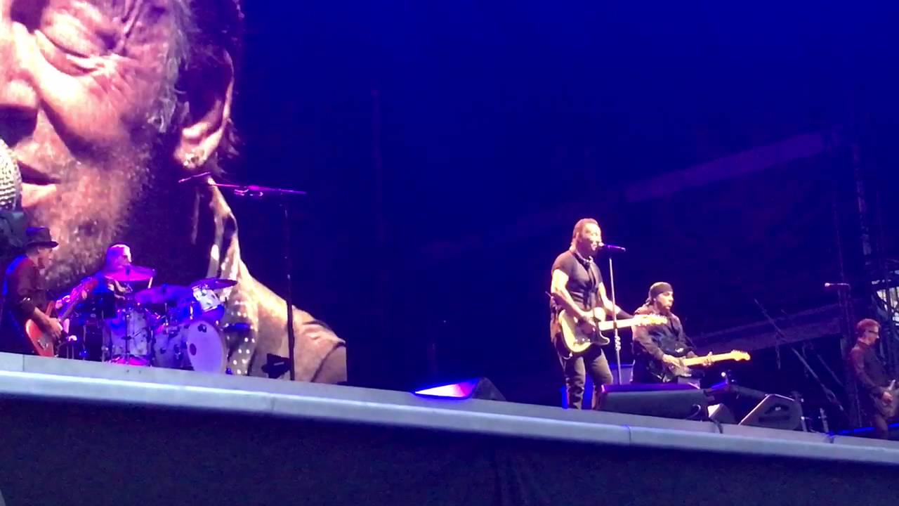 Springsteen Milan 05/07/2016 "Fire" - YouTube