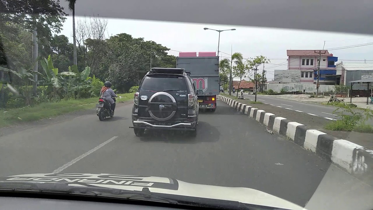 Balapan di area jalan umum - YouTube