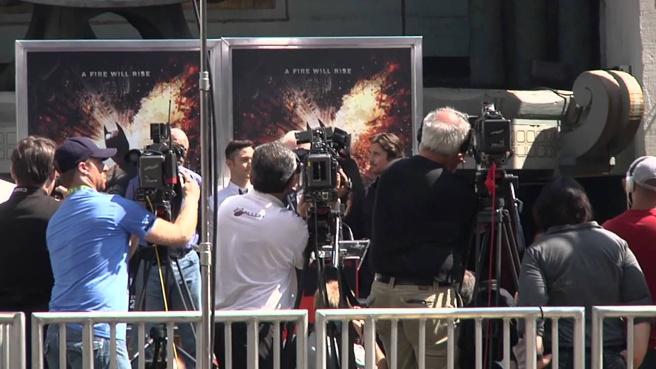 Autograph Hunters #1 - Batman Signing - YouTube