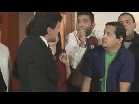 LA MEDIA DOCENA reunión concurrida - YouTube