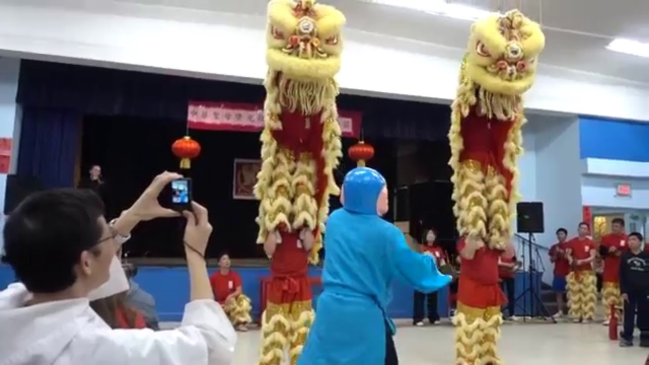 East Rising Lion Dance - Church Dinner 2016 - YouTube