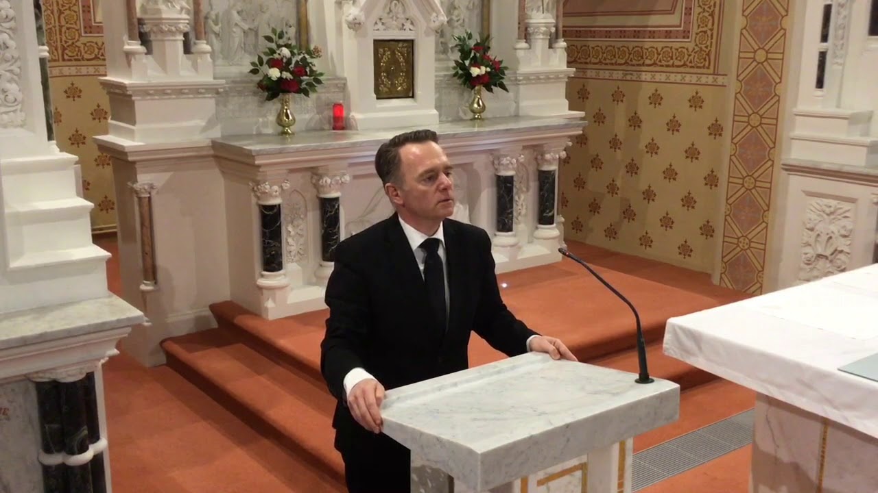 Baritone Nyle Wolfe Funeral Singer for Hire - YouTube