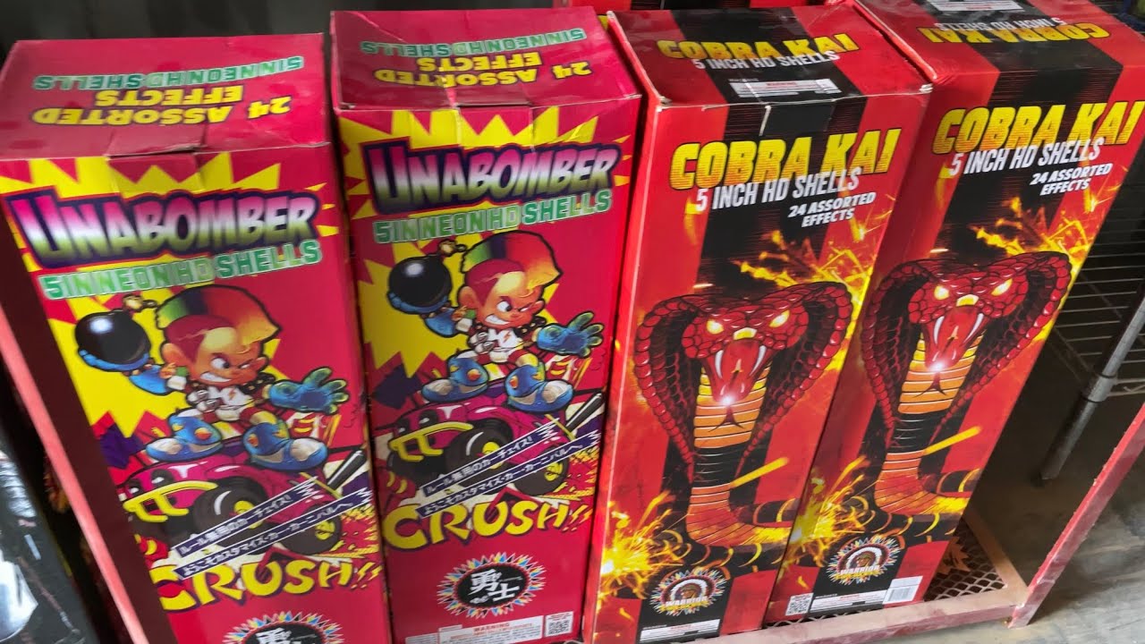 OUTLAW PYRO 🤠 WALK-THROUGH MAY 2022 NEW CAKES NEW SHELLS - YouTube