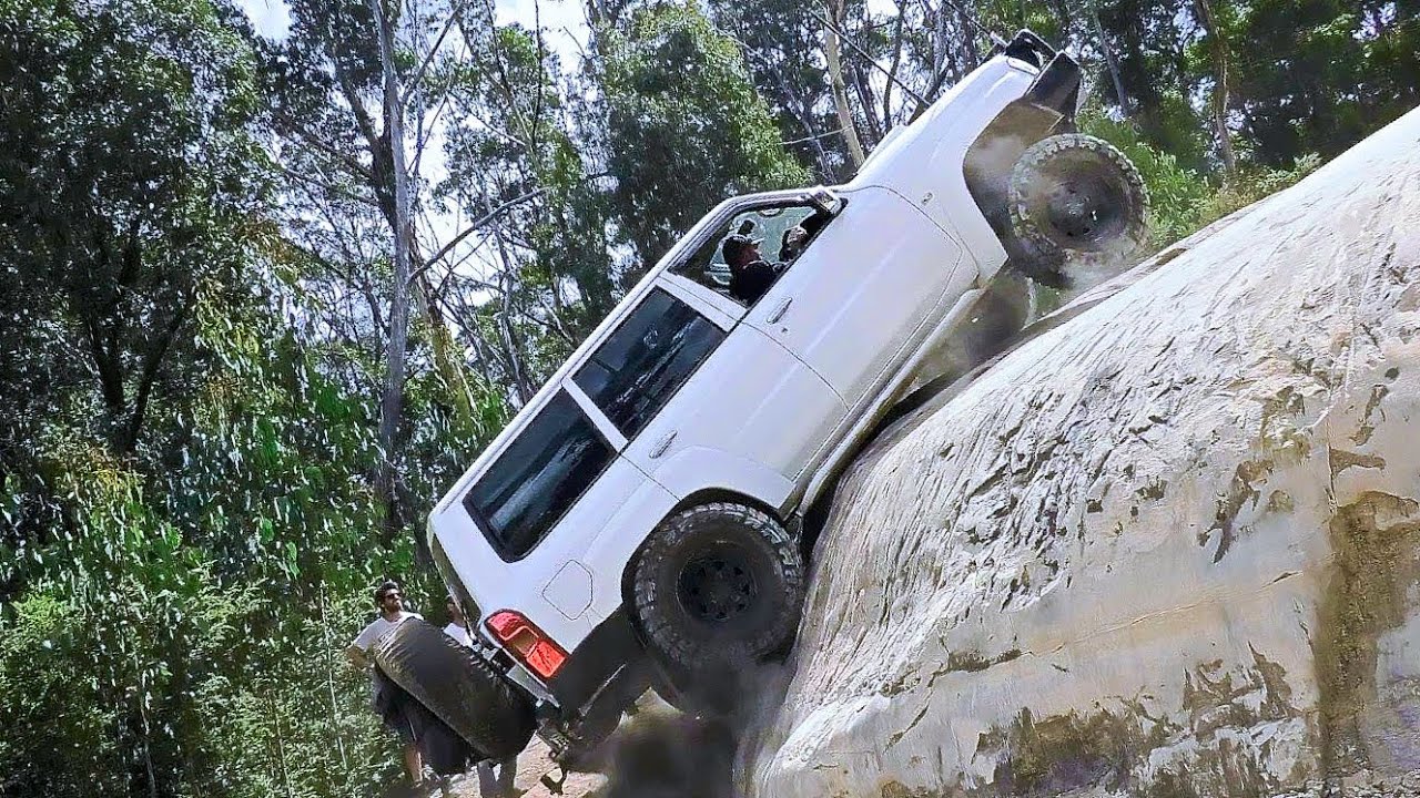 4x4 Powerlines & Moon Rock - 13 4WDs - YouTube