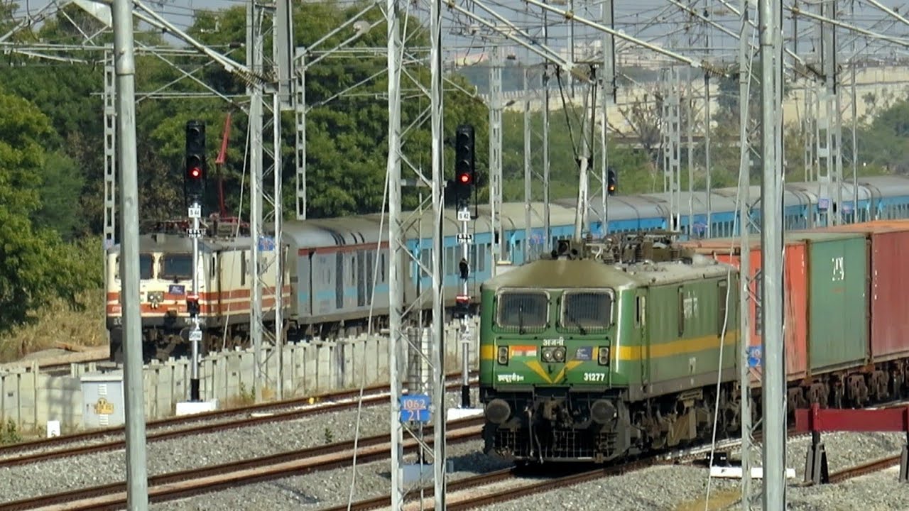 Train Race between WDFC Train vs Shatabdi Express - YouTube