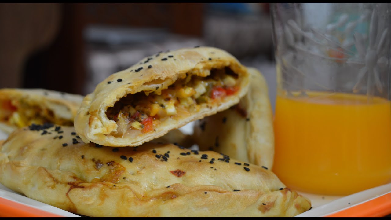 Amyee's Kitchen - Calzone | Cheesy Veg Pockets | India Italian fusion ...
